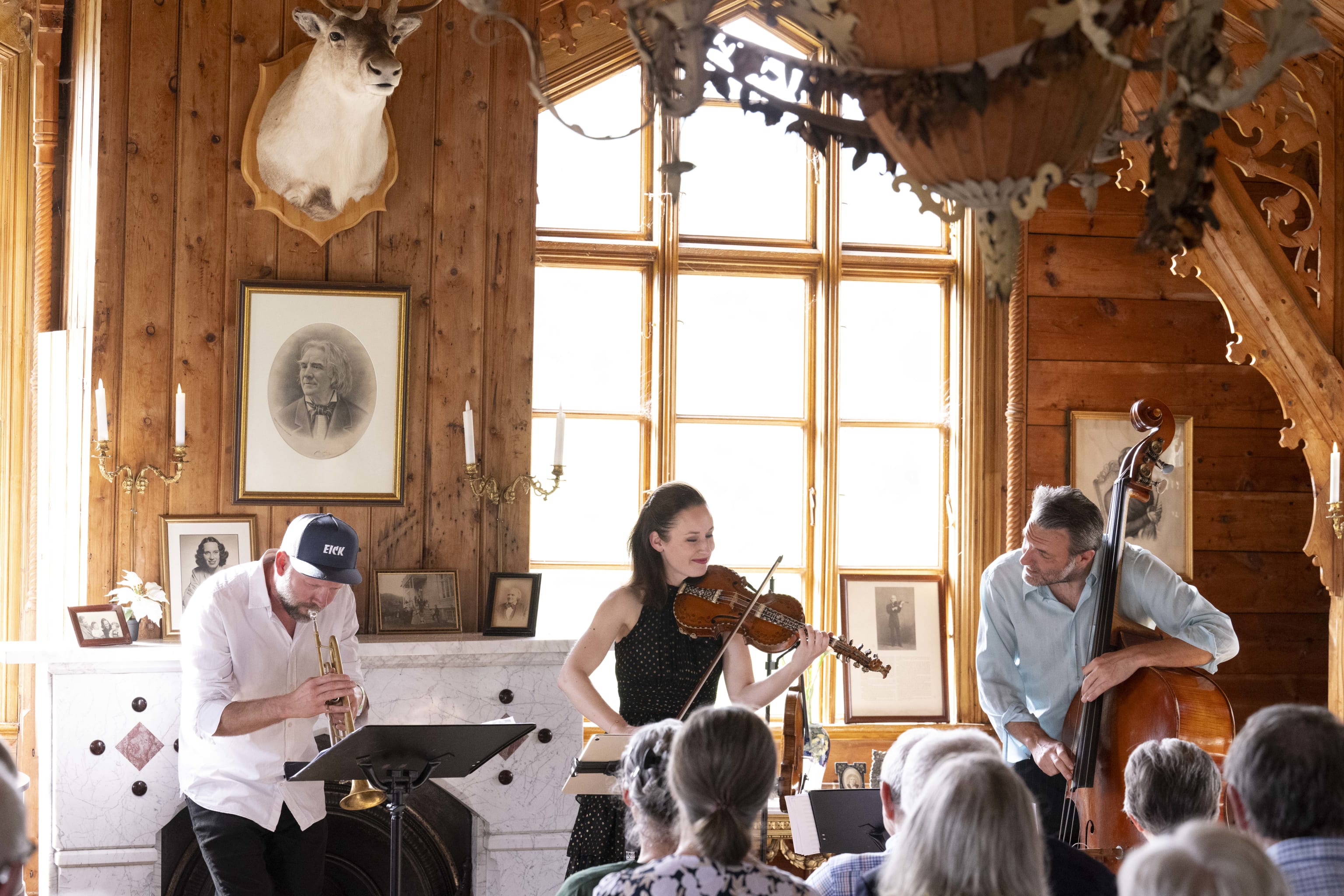 Ragnhild Hemsing m/Mathias Eick og Mats Eilertsen